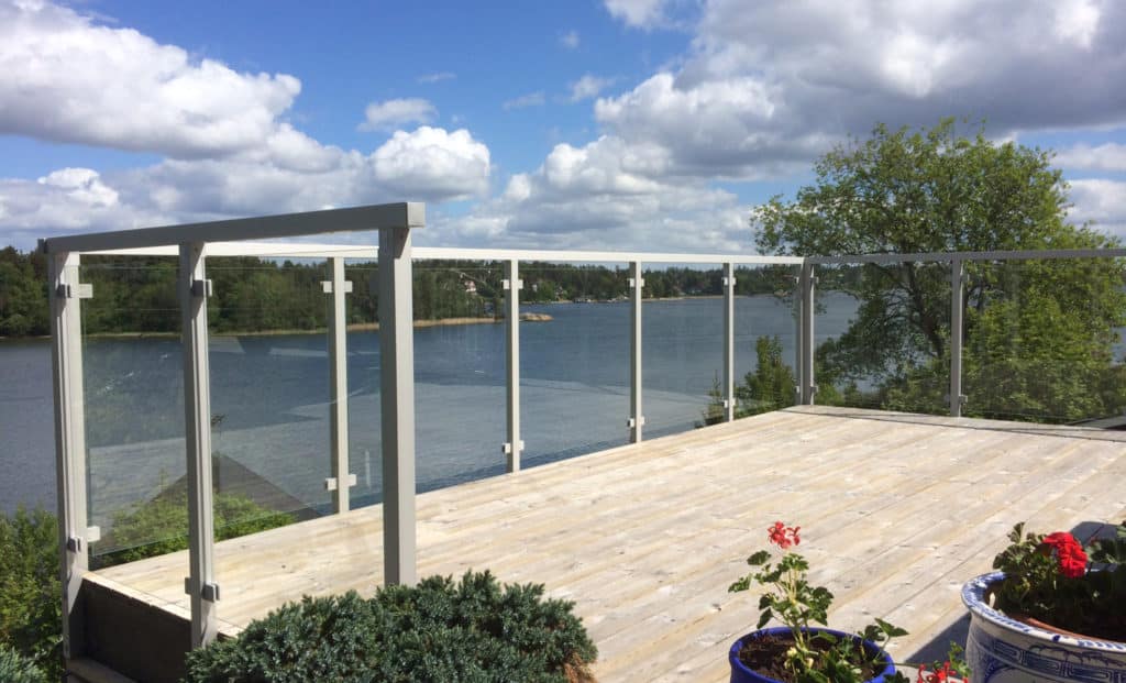 Altanräcke i glas eller rostfritt stål. Beräkna ditt pris på ...